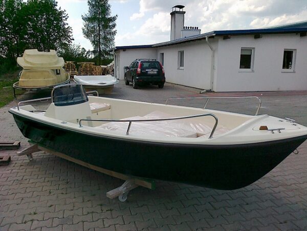 Barci cu motor - Marinetime Romania | Barci cu motor